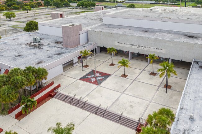 Miami Southridge Senior High School,Homestay and Guardianship