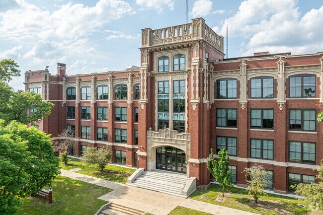 City High Middle School,Homestay and Guardianship for students